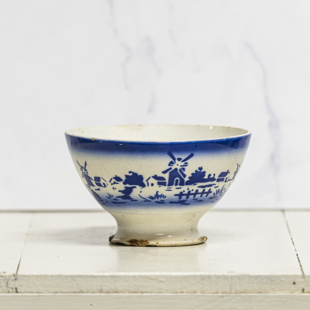 Badonviller bowl with max patina in blue from Bellevue Vintage