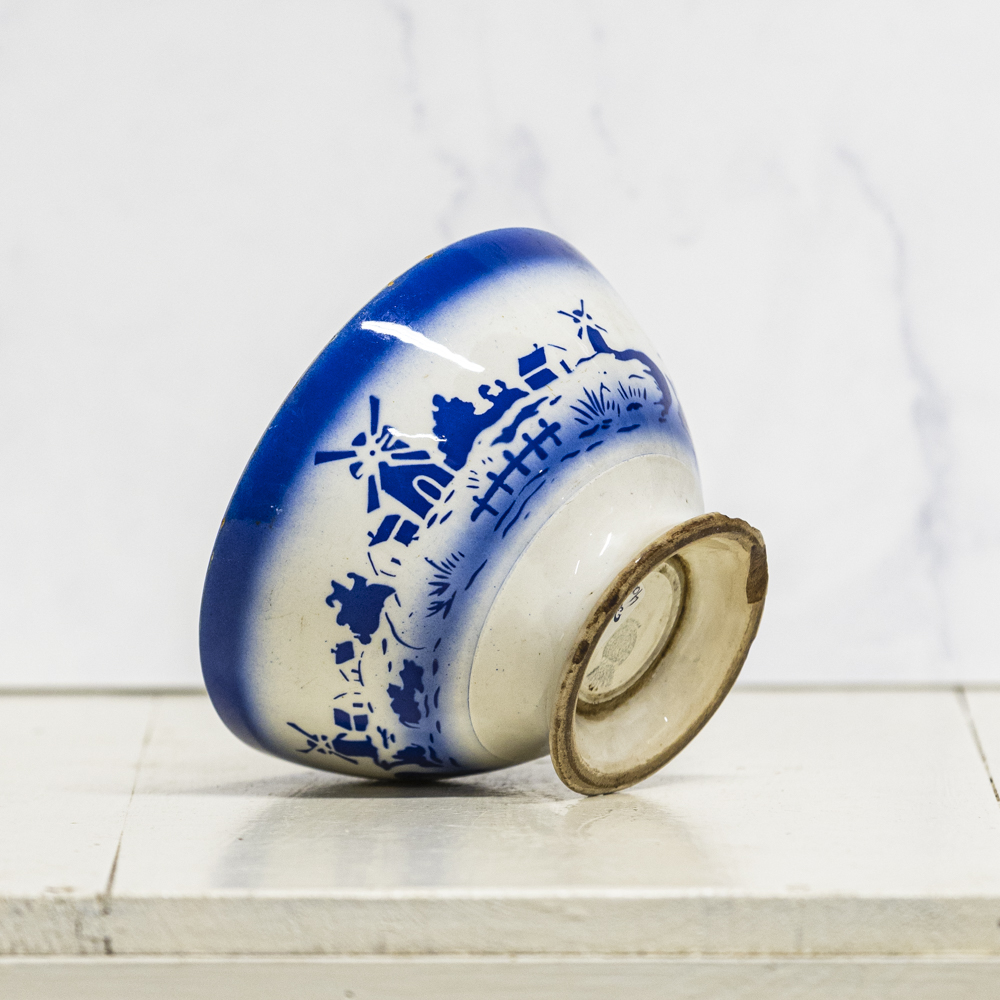 Badonviller bowl with max patina in blue from Bellevue Vintage