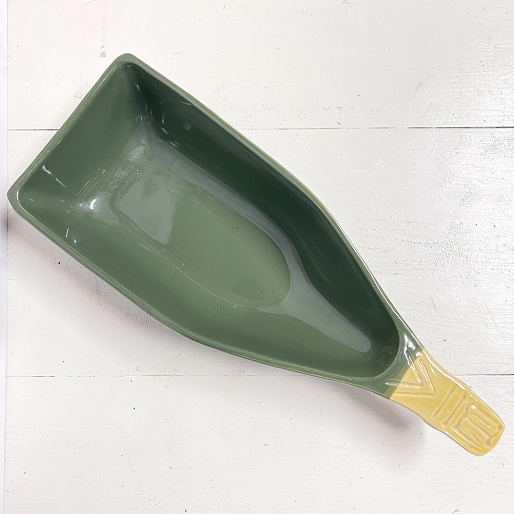 French champagne dish with yellow stopper from Bellevue Vintage