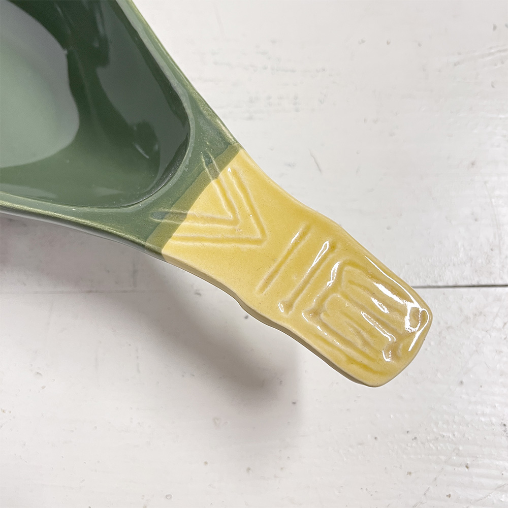 French champagne dish with yellow stopper from Bellevue Vintage