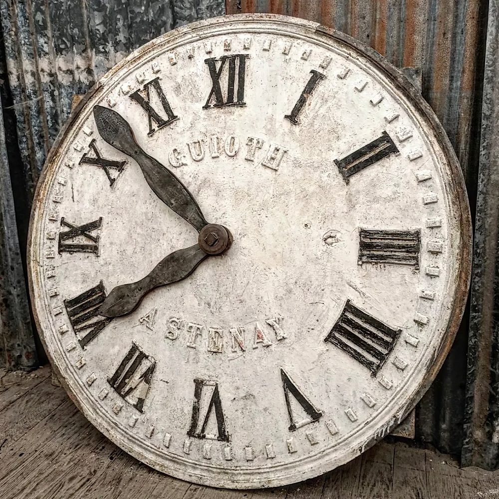 Reloj antiguo francés de hierro fundido de 1886 de Bellevue Vintage